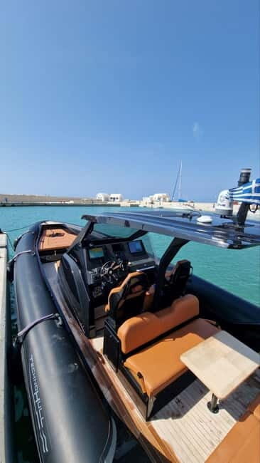 Santorini: High-Speed Cruise on a Sleek, Modern Yacht - Exploring the Itinerary: A Detailed Breakdown