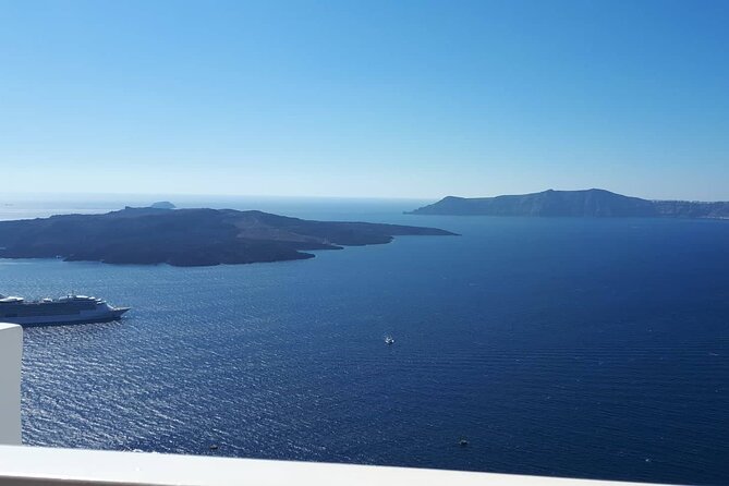 Santorini highlights Tailor Made Tour 4 hours - The Sum Up