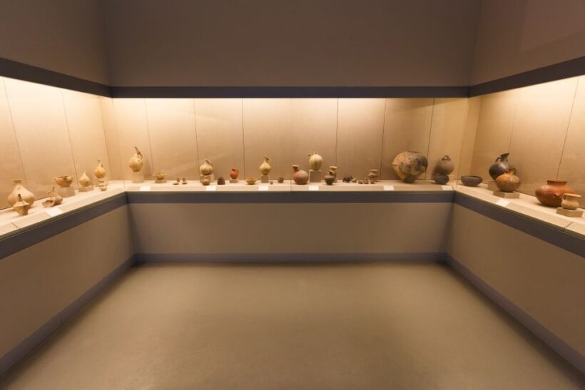 Santorini HISTORY & ARCHEOLOGY Tour (up to 8 guests) - Authentic Experiences and Traveler Feedback