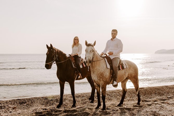 Santorini Horse Riding to Eros Beach Review - Accessibility and Physical Fitness
