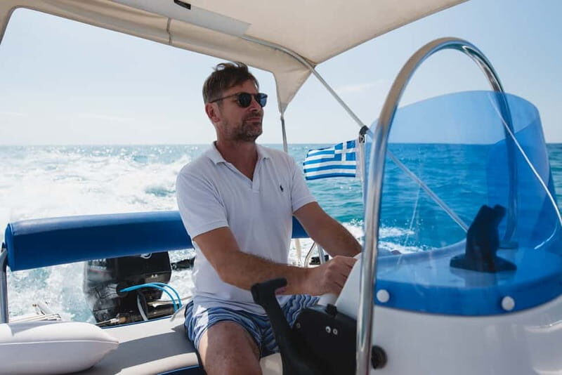 Santorini: License-Free Boat Rental with Ice, Water, & Fruit - Authenticity and Top Review Highlights