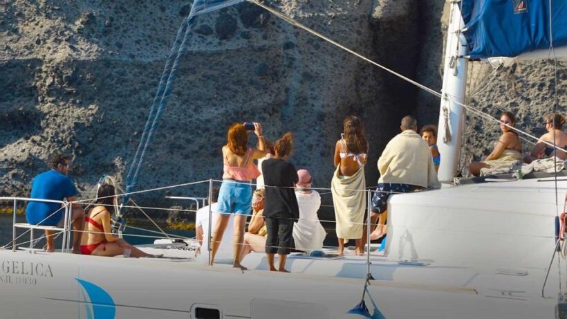 Santorini: Luxury Caldera Cruise with Full Greek Meal - What Makes This Tour Stand Out?