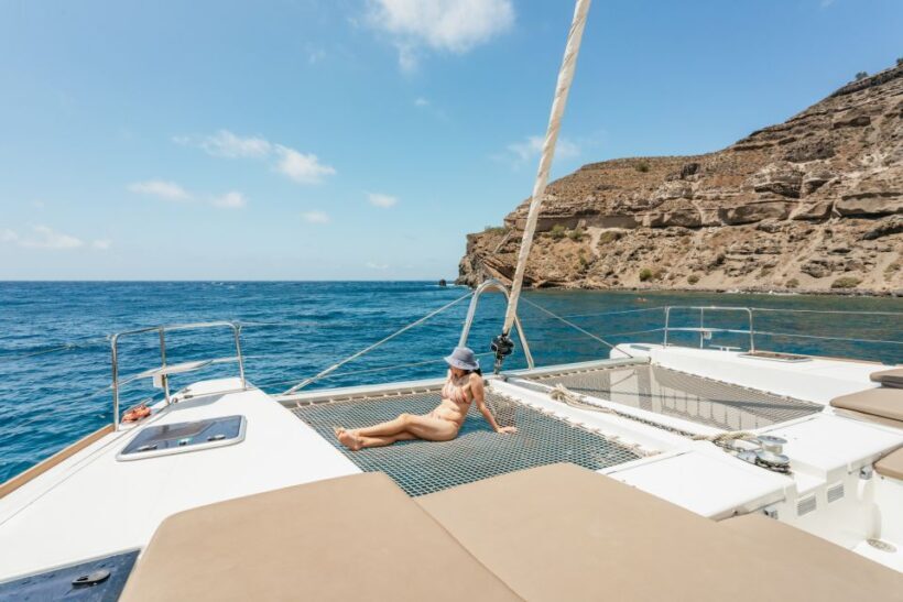 Santorini: Luxury Catamaran Day Trip with Meal and Open Bar - A Detailed Look at the Santorini Catamaran Experience