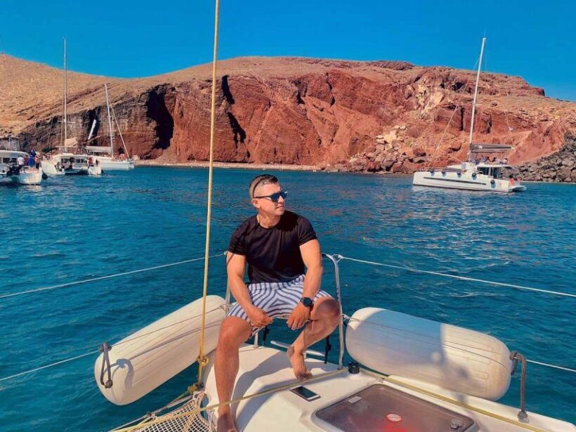 Santorini: Luxury Morning Cruise from Oia Town - Who Should Book This Tour?