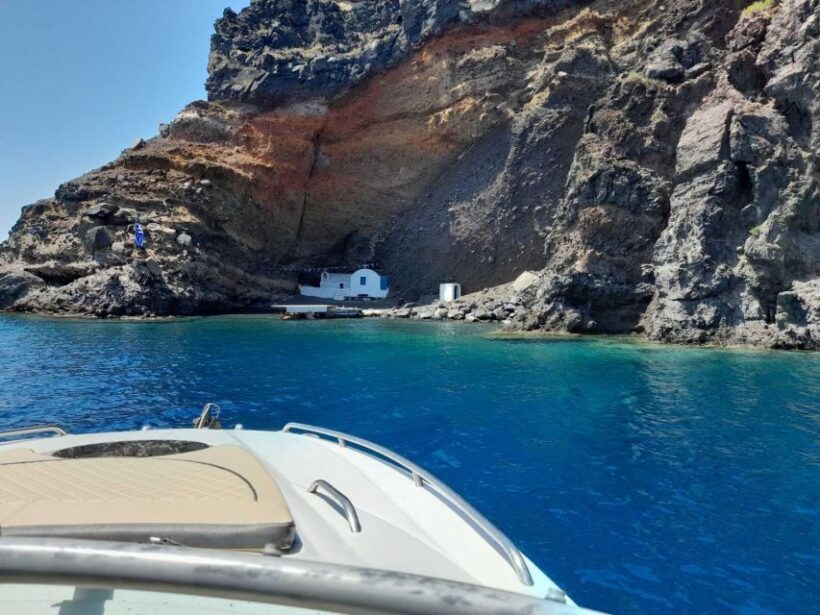 Santorini: Luxury private boat with food and drinks - The Experience Provider