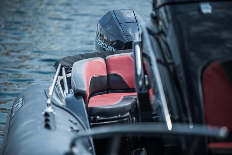 Santorini : Luxury Rib rental with Captain & Fuel included - Key Points