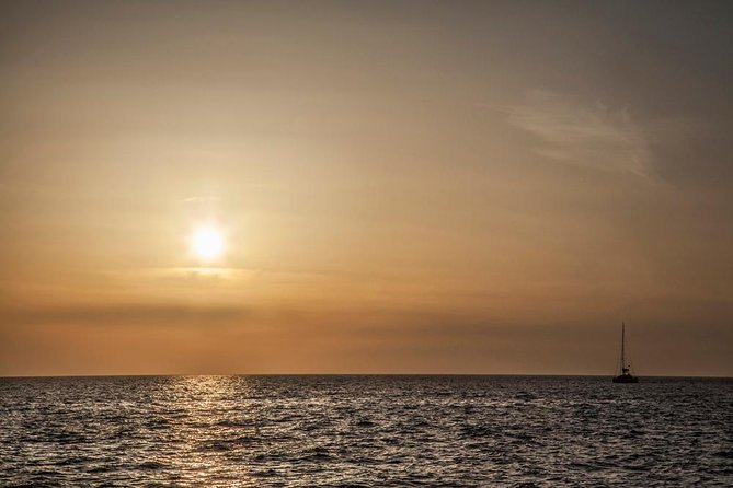 Santorini: Motor Yacht Sunset Cruise With 5-Course Dinner - Dining and Cuisine