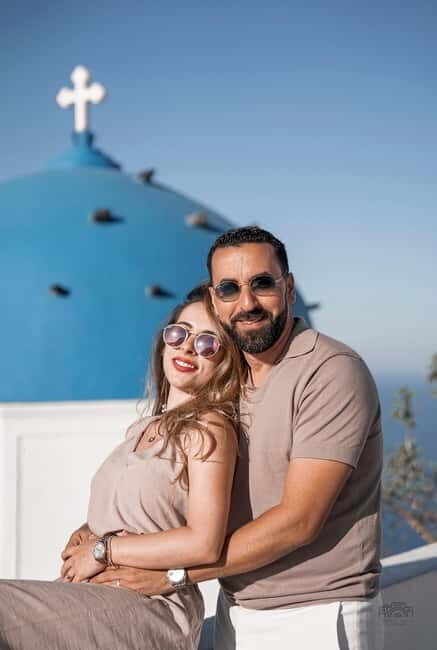 Santorini: Oia Private Couple Photoshoot with 35 Photos - Who Will Love This Experience