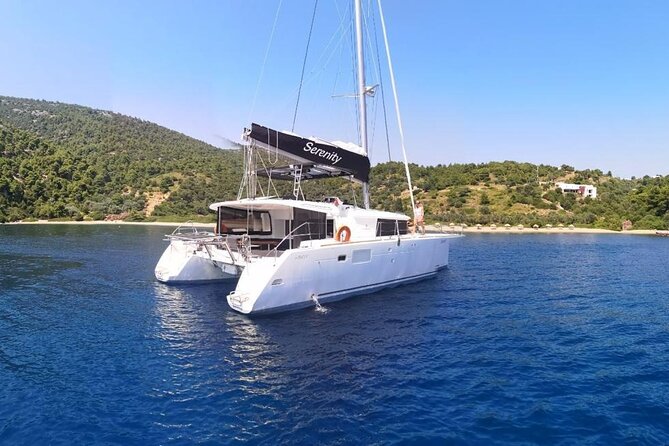 Santorini Oia: Private Sunset Catamaran Cruise With BBQ & Drinks - Exploring the Underwater Wonders