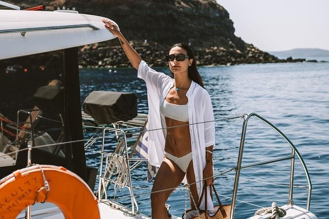 Santorini Oia: Private Sunset Catamaran Cruise With BBQ & Drinks - Unparalleled Customer Satisfaction