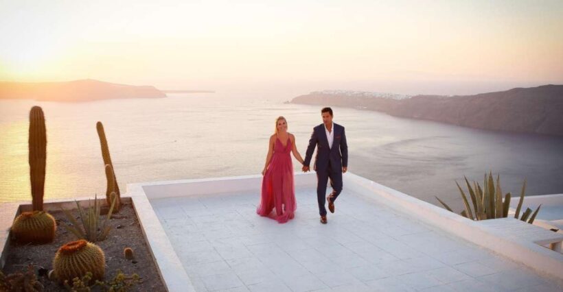Santorini: Photo Shoot with a Private Vacation Photographer - The Value Proposition