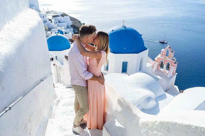 Santorini Photoshoot Oia - Location and Accessibility Features
