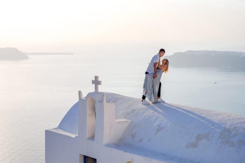 Santorini Photoshoot with Blue Domes & Caldera View - What to Expect During Your Santorini Photoshoot