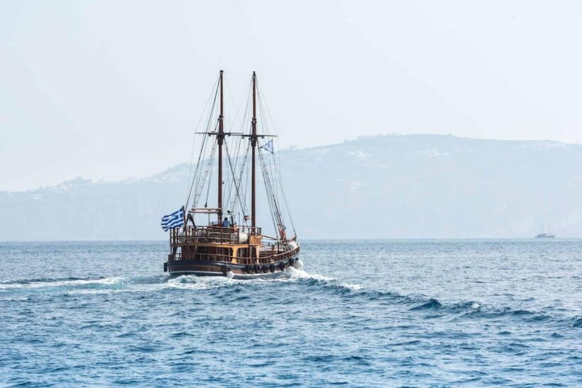 Santorini Port: 3 Hour Cruise to Volcano and Hot Springs - A Detailed Look at the Experience
