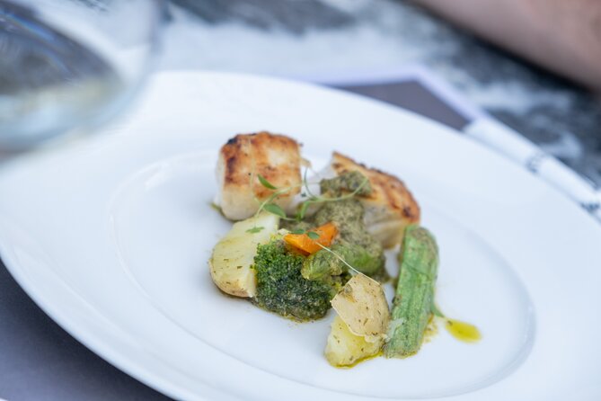 Santorini Private 10 Wine Tastings With Dinner & Oia Sunset - Transportation and Comfort: Your Journey on the Road