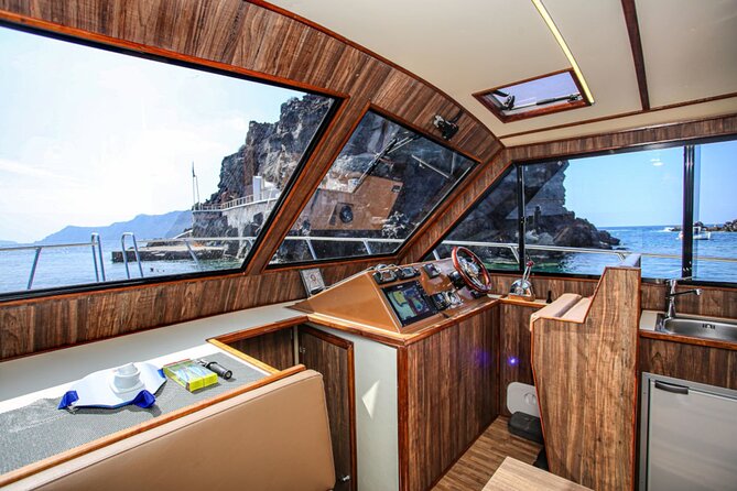 Santorini Private Cruise Sightseeing Tour with BBQ and Drinks - FAQs