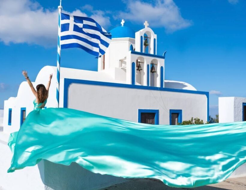 Santorini: Private Flying Dress Photoshoot with Pickup - Final Thoughts