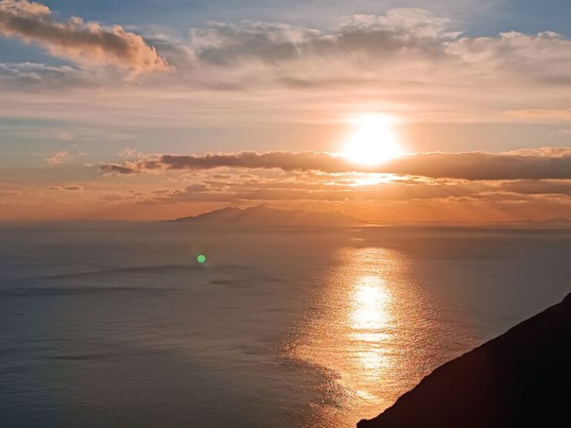 Santorini: Private Guided Sunrise Tour with a Sunrise View - A Closer Look at the Experience