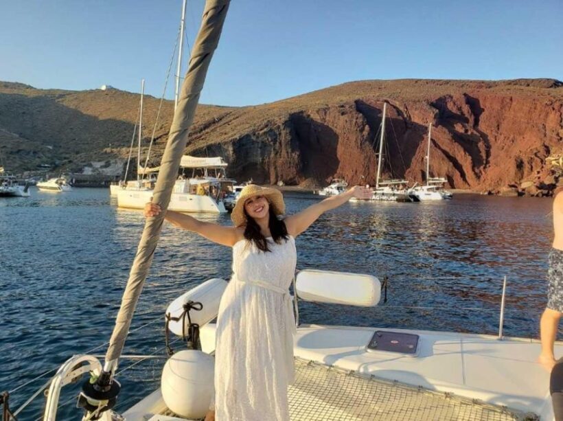 Santorini: Private Luxury Catamaran Cruise with Greek Meal - FAQ