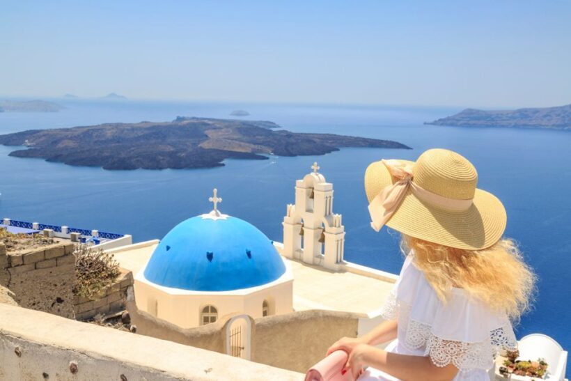 Santorini: Private Photo Shoot in Fira or Imerovigli - The Experience: What You Can Expect