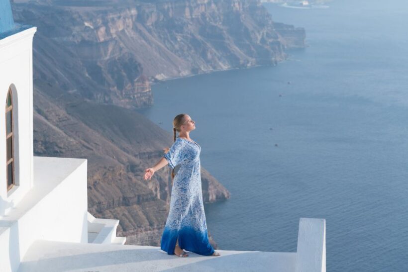 Santorini: Private Photo Shoot in Fira or Imerovigli - Practicalities and Tips