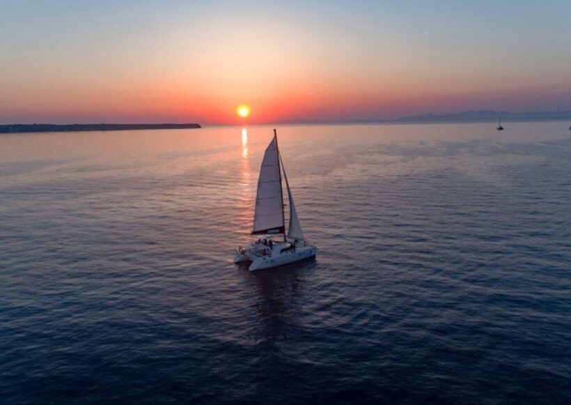 Santorini: Private Sunset Cruise with Dinner and Drinks - Key Points