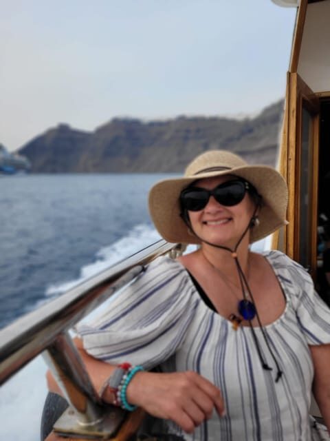 Santorini: Private Tour for Cruise ship Travellers 4 hours - The Sum Up