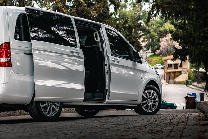 Santorini Private Transfer From or To the Ferry Port - Why This Transfer Is a Great Choice