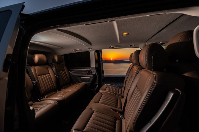 Santorini: Private Transfers To / From the Airport (JTR) - Pickup and Drop-off Details