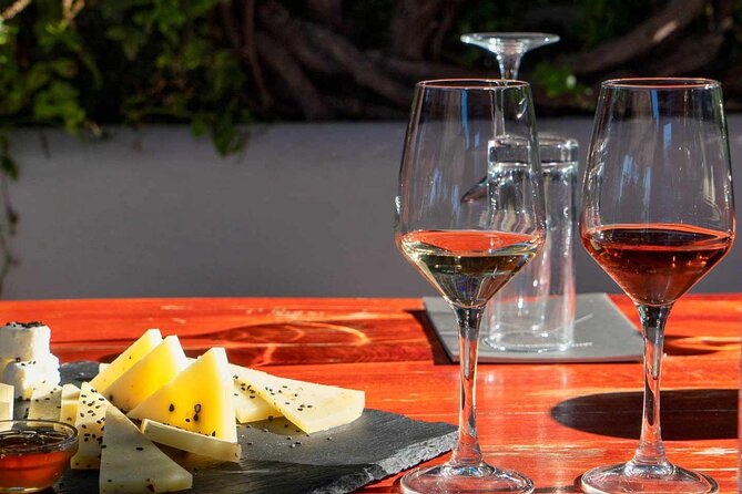 Santorini Private Wine Tasting Experience - Discovering the Unique Flavors of Santorini Wines