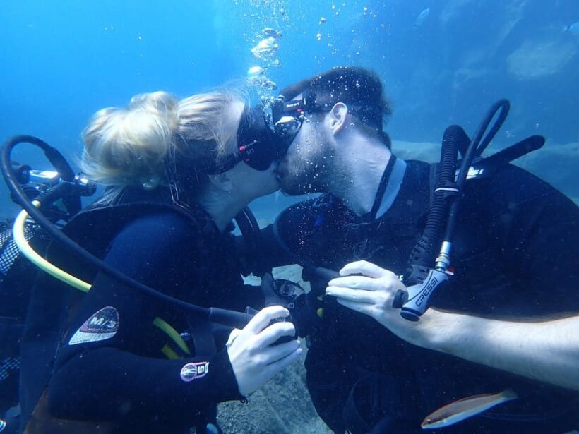 Santorini: Scuba Diving - Who Should Consider This Experience?