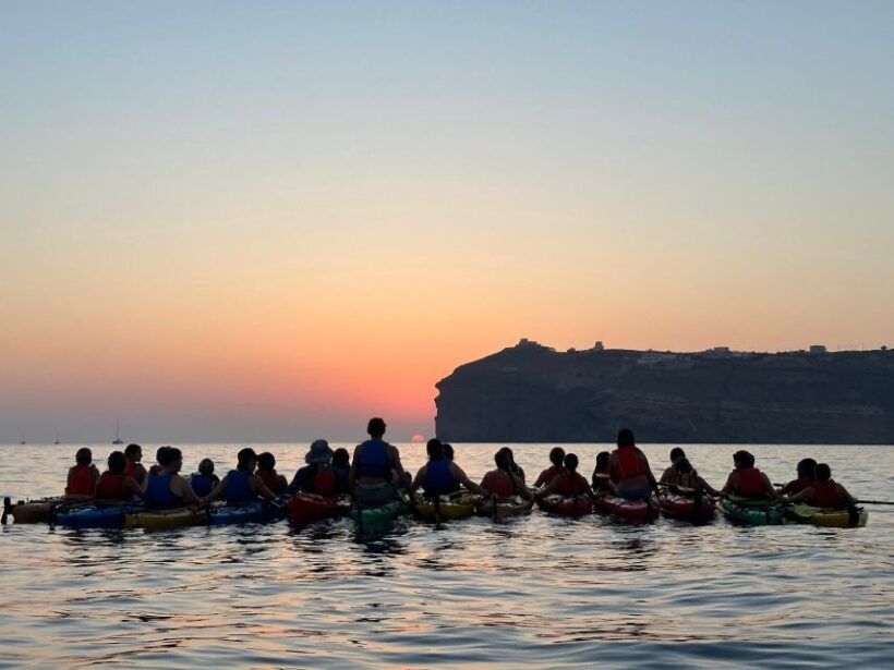 Santorini: South Sea Kayaking Tour with Sea Caves and Picnic - The Itinerary in Detail