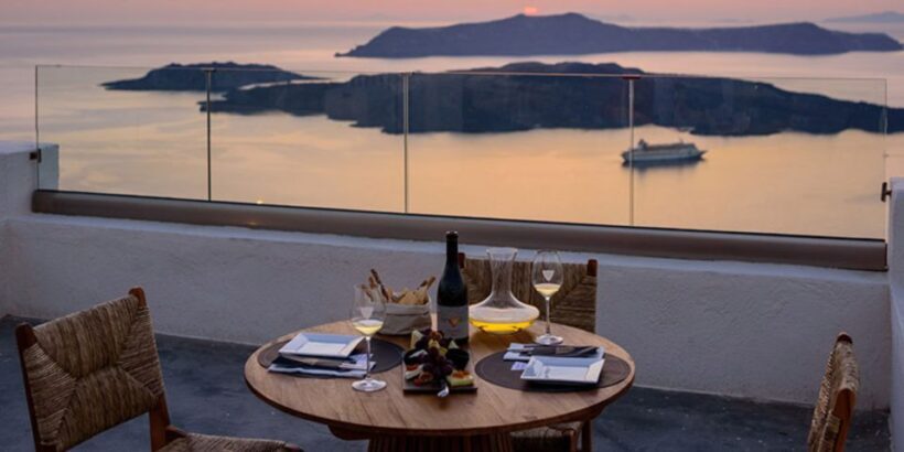 Santorini: Sunset Guided Tour with Hotel Pickup - FAQ