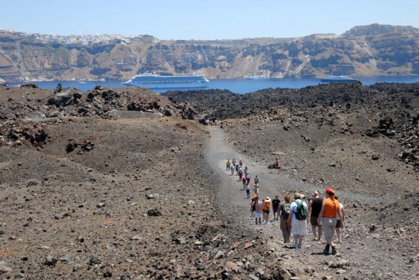 Santorini: Thirassia Islands and Volcano Guided Cruise - FAQ