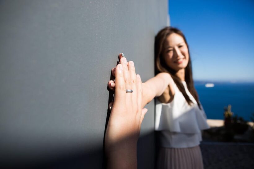 Santorini Unfiltered: Luxury Photoshoot with a Photographer - Summary: Who Should Book?
