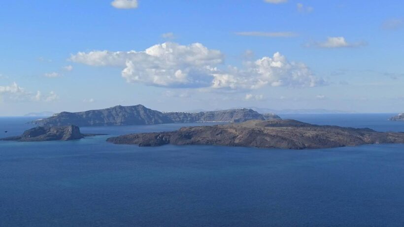 Santorini Unveiled: 4-Hour Discovery - A Closer Look at the Tour Experience