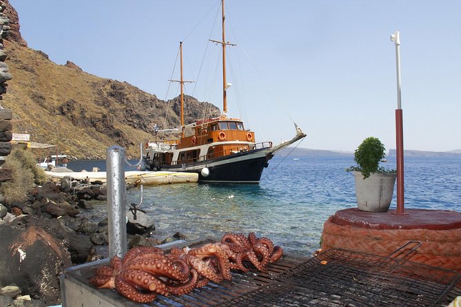 Santorini Volcanic Islands Cruise: Volcano,Hot Springs,Thirassia and Oia Sunset - Sunset Views in Oia