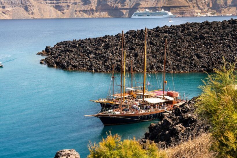Santorini: Volcanic Islands Cruise with Hot Springs Visit - Key Points