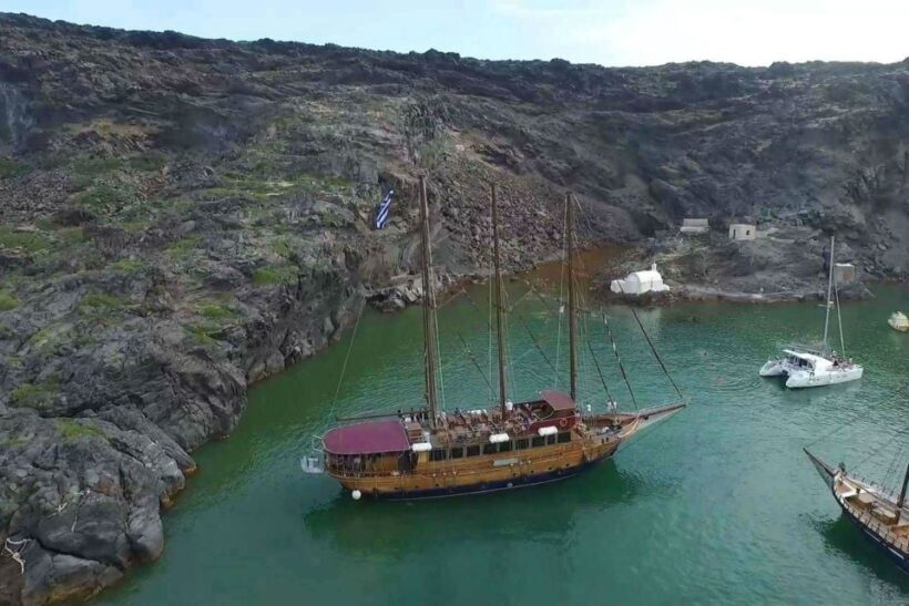 Santorini: Volcanic Sunset Cruise with Dinner - Introduction