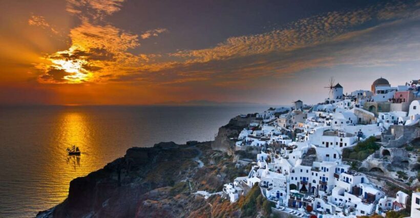 Santorini: Volcanic Sunset Cruise with Dinner - Why This Tour Offers Great Value