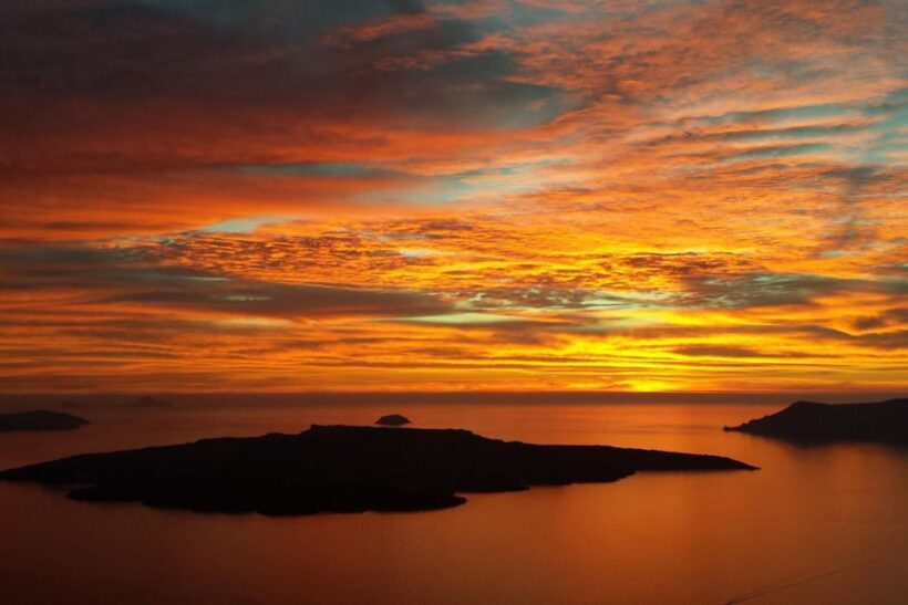 Santorini: Volcanic Sunset Cruise with Dinner - Final Thoughts: Is This Tour Right for You?