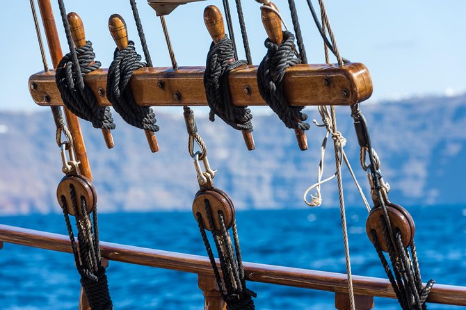 Santorini Volcano and Hot Springs Cruise Tour From Fira Old Port - Customer Feedback and Experiences