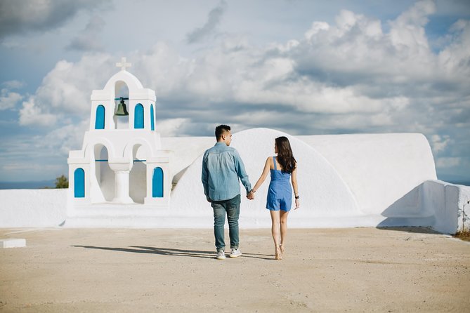 Santorini Walking Tour With a Personal Photographer - Personalized Photo Session Experience