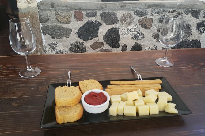 Santorini Wine Tasting & Food Pairing :Taste good life at Santorini - Authenticity and Reviews: What Past Guests Say