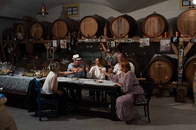 Santorini_Sunset Cheers and Dine - Discover Santorinis Rich Culture and History