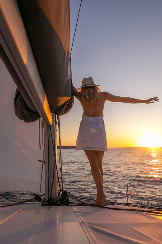 Santorini:Private Catamaran Tour with BBQ & Unlimited Drinks - FAQ