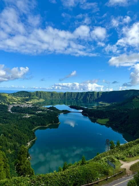 São Miguel Azores: Sete Cidades Guided tour with a local - Introduction