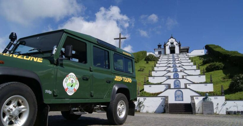 São Miguel: Full-Day 4WD Jeep Tour to Furnas with Lunch - Transportation & Group Experience