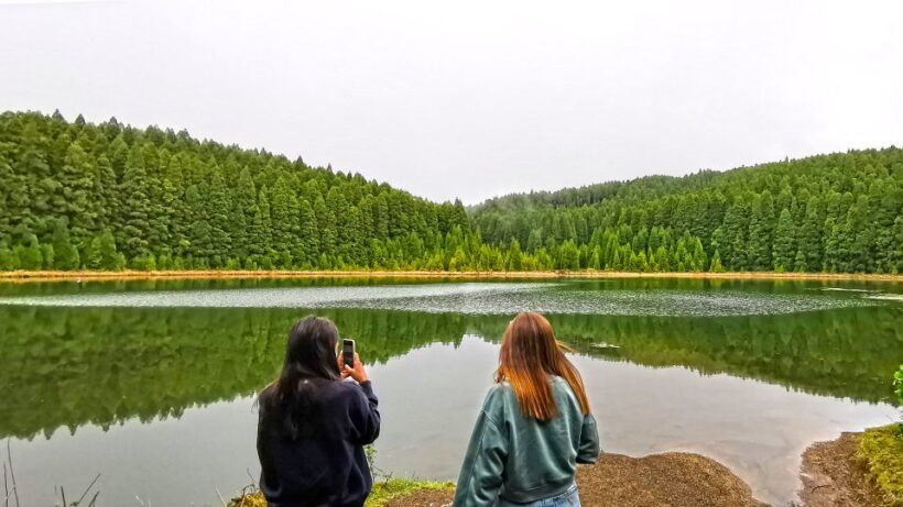 São Miguel West: Sete Cidades and Fogo Tour with Lunch - Key Points
