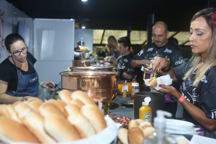 São Paulo Carnival Seating with Food, Drinks, & Transfer - Key Points